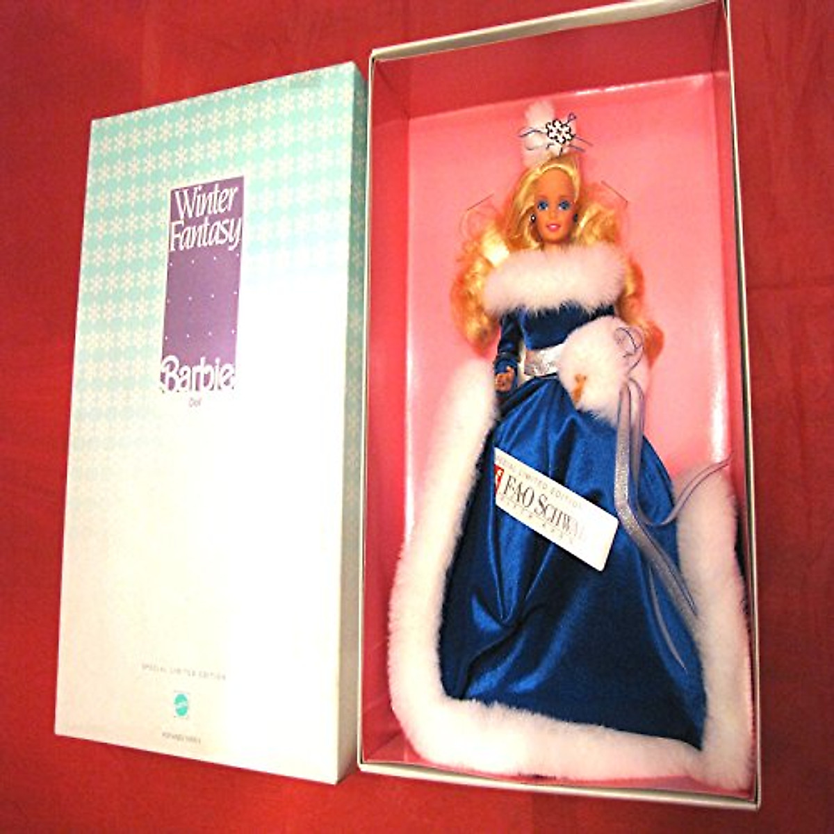 Barbie 5946 1990 FAO Schwarz Winter Fantasy Doll