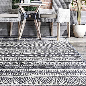 nuLOOM Charter Striped Tribal Indoor/Outdoor Area Rug, 6' 7" x 9', Grey