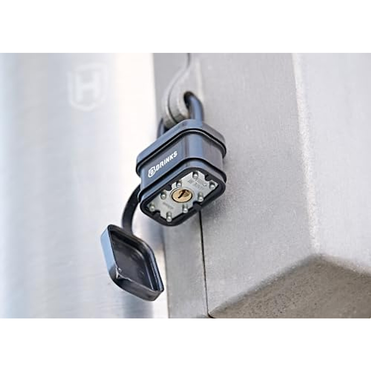 BRINKS - 40mm Laminated Steel Weather Resistant Padlock - Vinyl Wrapped and Chrome Plated with Hardened Steel Shackle(Color May Vary)