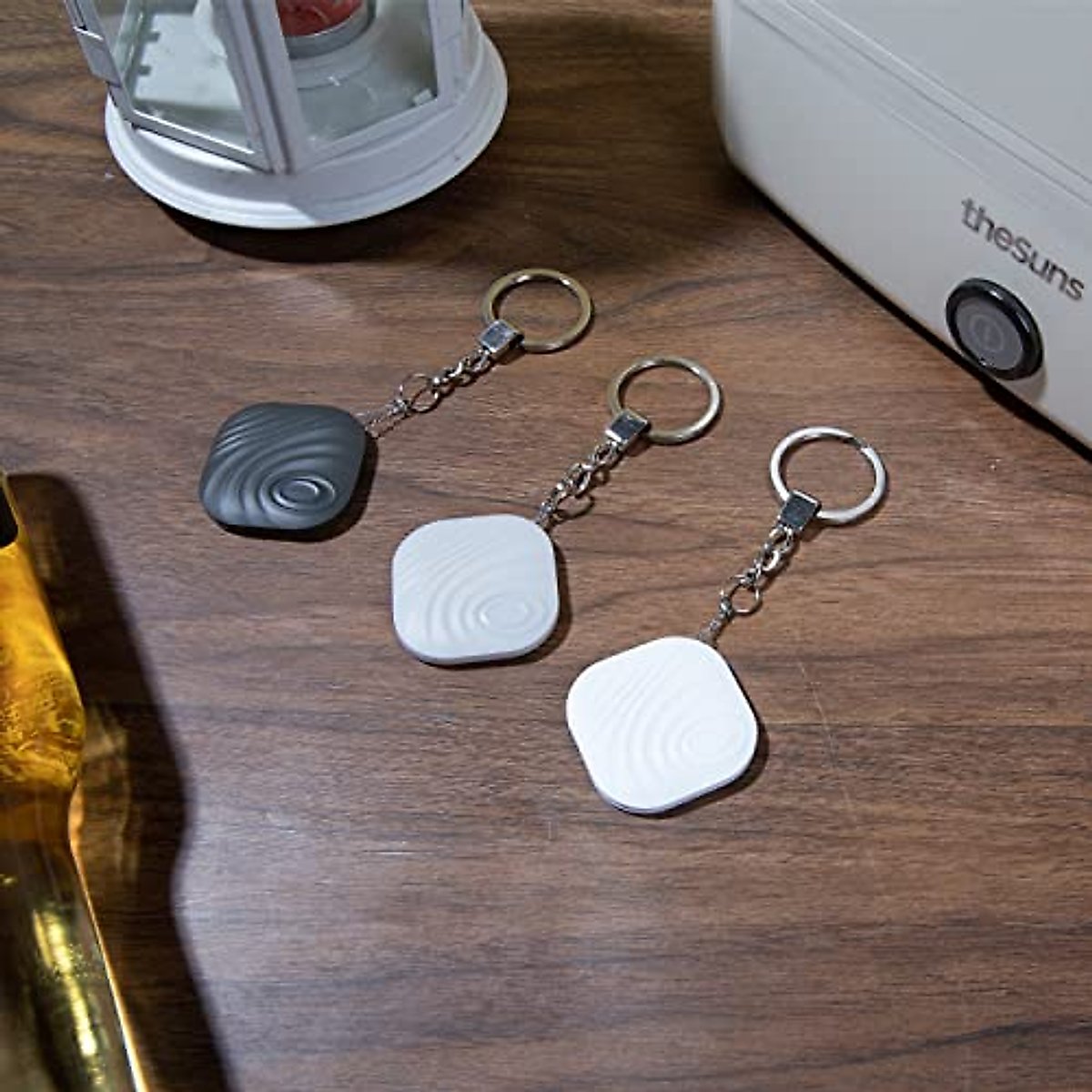 Nutale Key Finder, Bluetooth Tracker Item Locator with Key Chain for Keys Pet Wallets or Backpacks and Tablets, Batteries Include (Black, 4 Pack)
