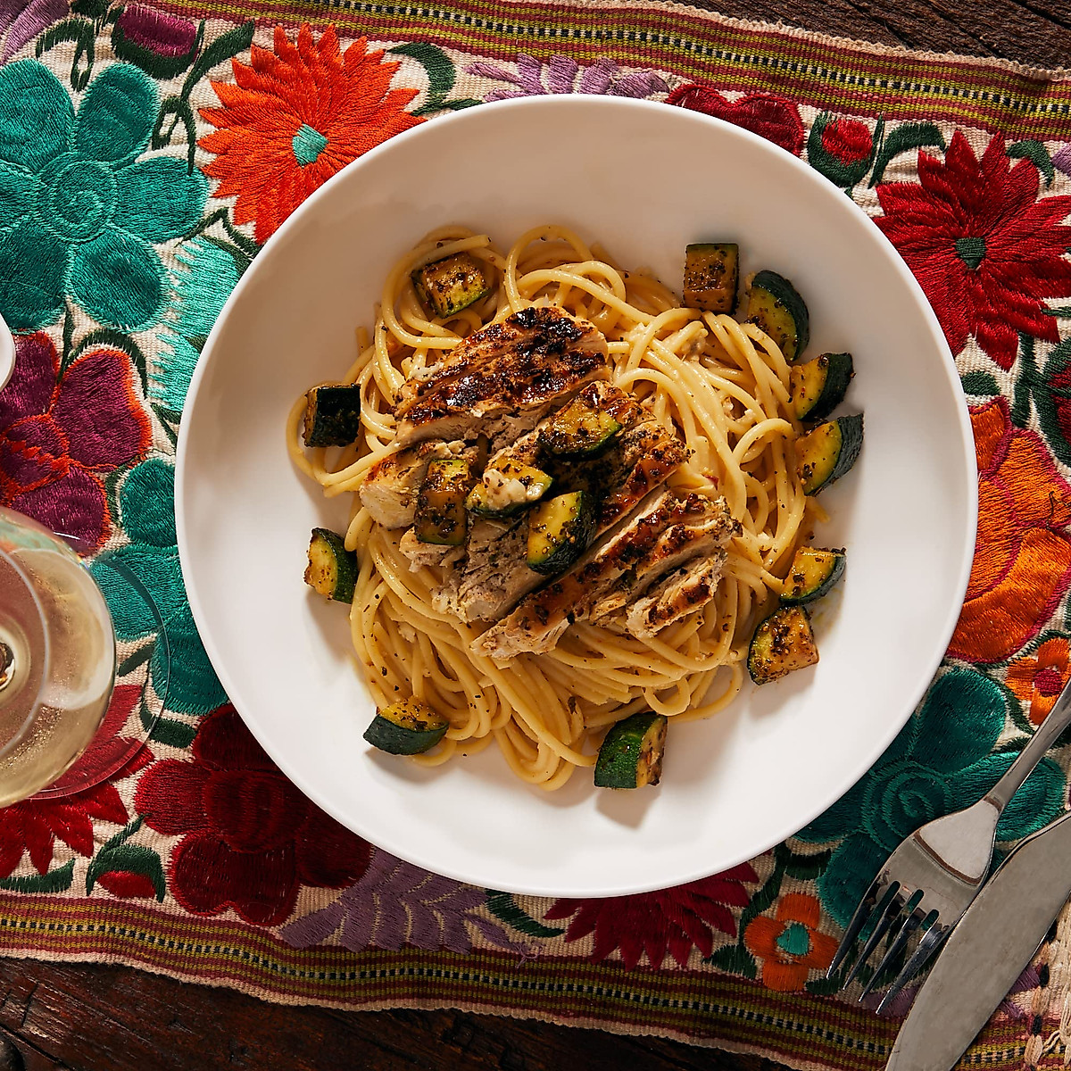 Rae Dunn Melamine Dinner Bowl - Durable Dishwasher Safe Pasta Bowls - Set of 6 (9 inch / 8.2oz) Bowls for Soup, Cereal, Pasta, Salads