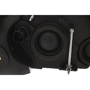 For Ford Expedition Headlights Lamps Set 2003 2004 2005 2006 Halogen Driver and Passenger Side