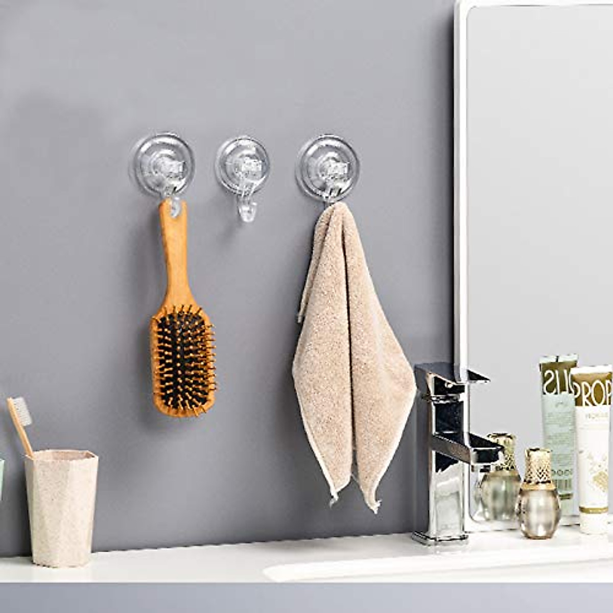 Suction Cup Hooks with Key Lock, Heavy Duty Vacuum Shower Suction Cup Hook Wall Door Glass Window Bathroom Kitchen Suction Wreath Hanger,Clear,2Pcs