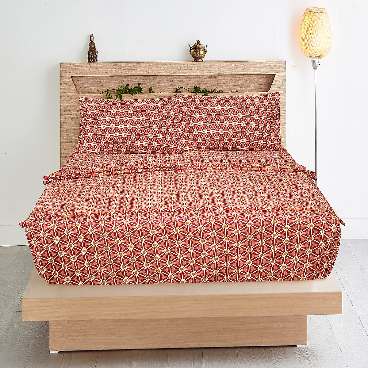 Royale Linens 300 Thread Count Printed 100% Cotton 4 Piece Full Bed Sheet Set - Sheet Set - 1 Fitted Sheet, 1 Flat Sheet, 2 Pillow case - Fade Resistant Luxury Full Size Sheet Set (Full, Printed Pink)