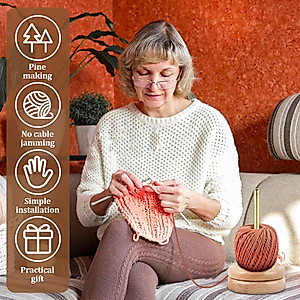 Wooden Yarn Holder Revolving Yarn Ball Stand Rotatable Beech Wood Yarn Skein Spinner Spindle Wooden Sewing Crocheting Tool Yarn Thread Holder Dispenser for Knitting