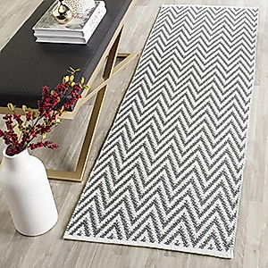 SAFAVIEH Montauk Collection 2'3" x 9' Grey/Ivory MTK812A Handmade Chevron Cotton Runner Rug