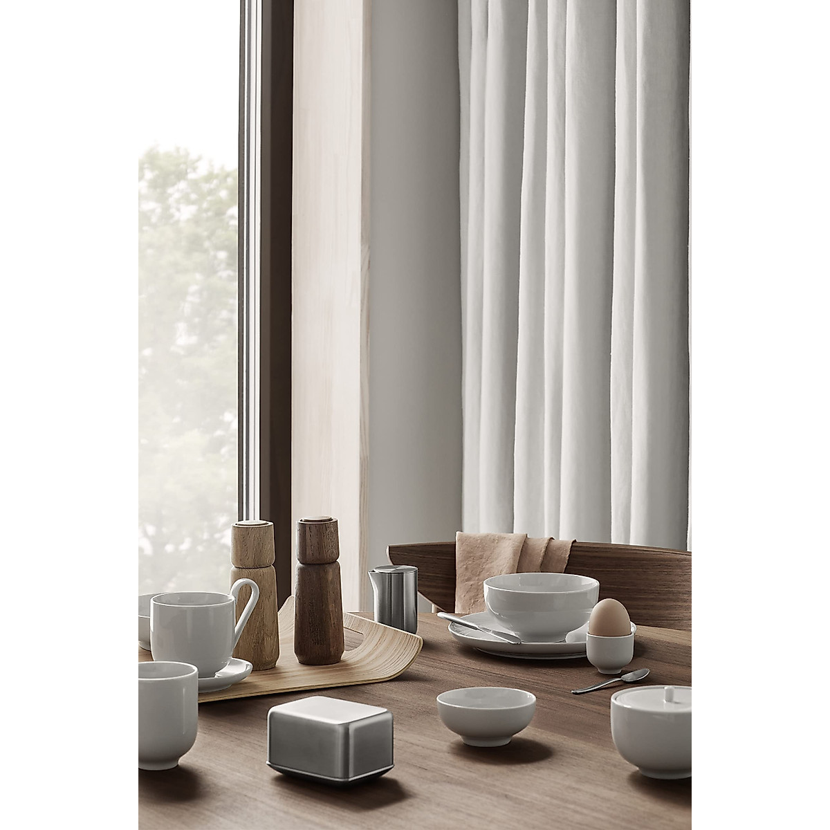 Blomus RO 64267 Salt and Pepper Mill Oak Light