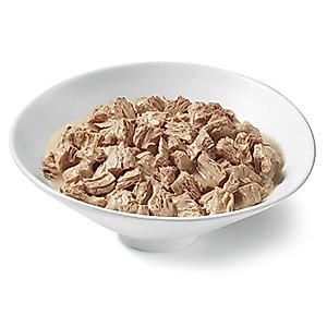 Fancy Feast Purina, Creamy Delight, Chicken Feast with a Touch of Real Milk in A Creamy Sauce, 3 oz (Pack of 6 cans)