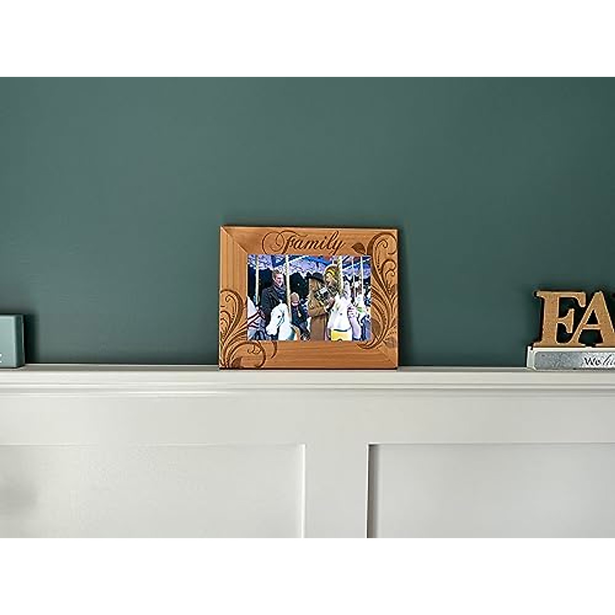 Griffco Supply Family Natural Wood Engaved Picture Frame (5x7 Horizontal)
