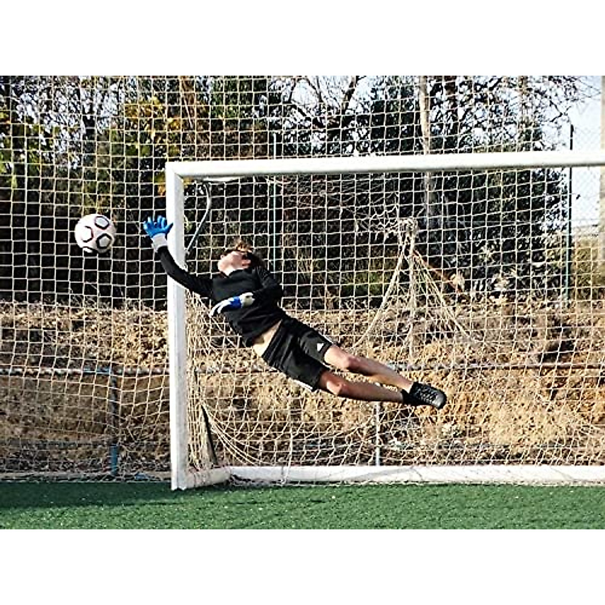 Lionstrike Soccer Ball Lite | Size 4 for Boys, Girls, Kids Ages 7 to 13 Years Old | Ideal Soccer Gear for Training Indoors & Outdoors | Practice Technique & Boost Confidence (White)