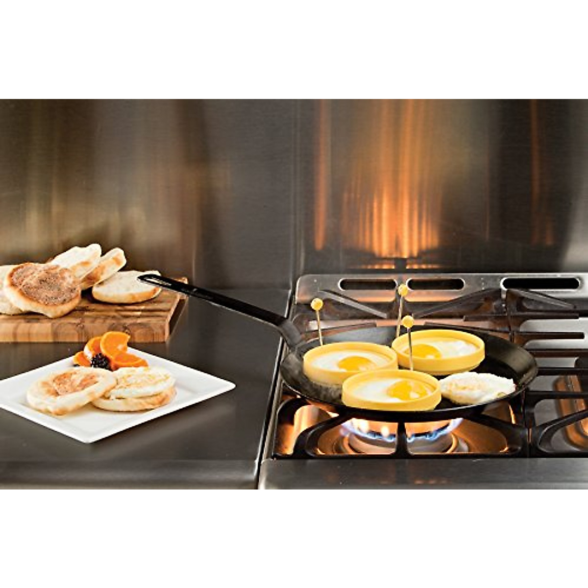 Lodge CRS12 Carbon Steel Skillet, Pre-Seasoned, 12-inch & Manufacturing Company GL12 Tempered Glass Lid, 12", Clear