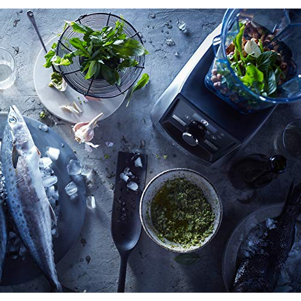 Vitamix A3500 Ascent Series Smart Blender, Professional-Grade, 64 oz. Low-Profile Container Bundle with The Vitamix Cookbook - 250 Delicious Whole Food Recipes (Brushed Stainless)