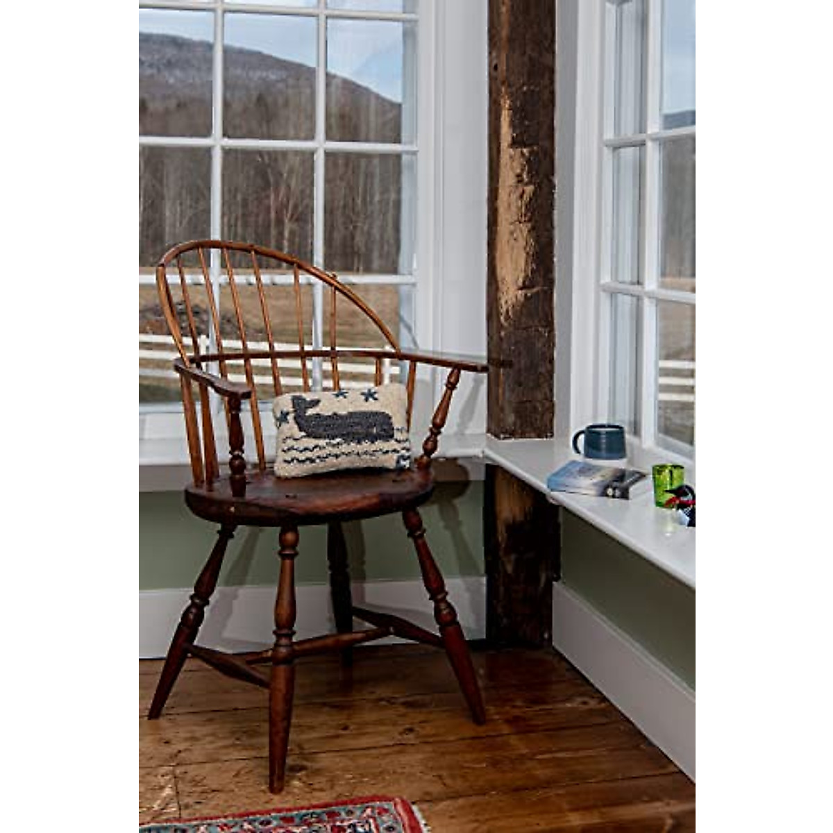 Chandler 4 Corners Artist-Designed Grey Whale Hand-Hooked Wool Decorative Throw Pillow (8” x 12”)