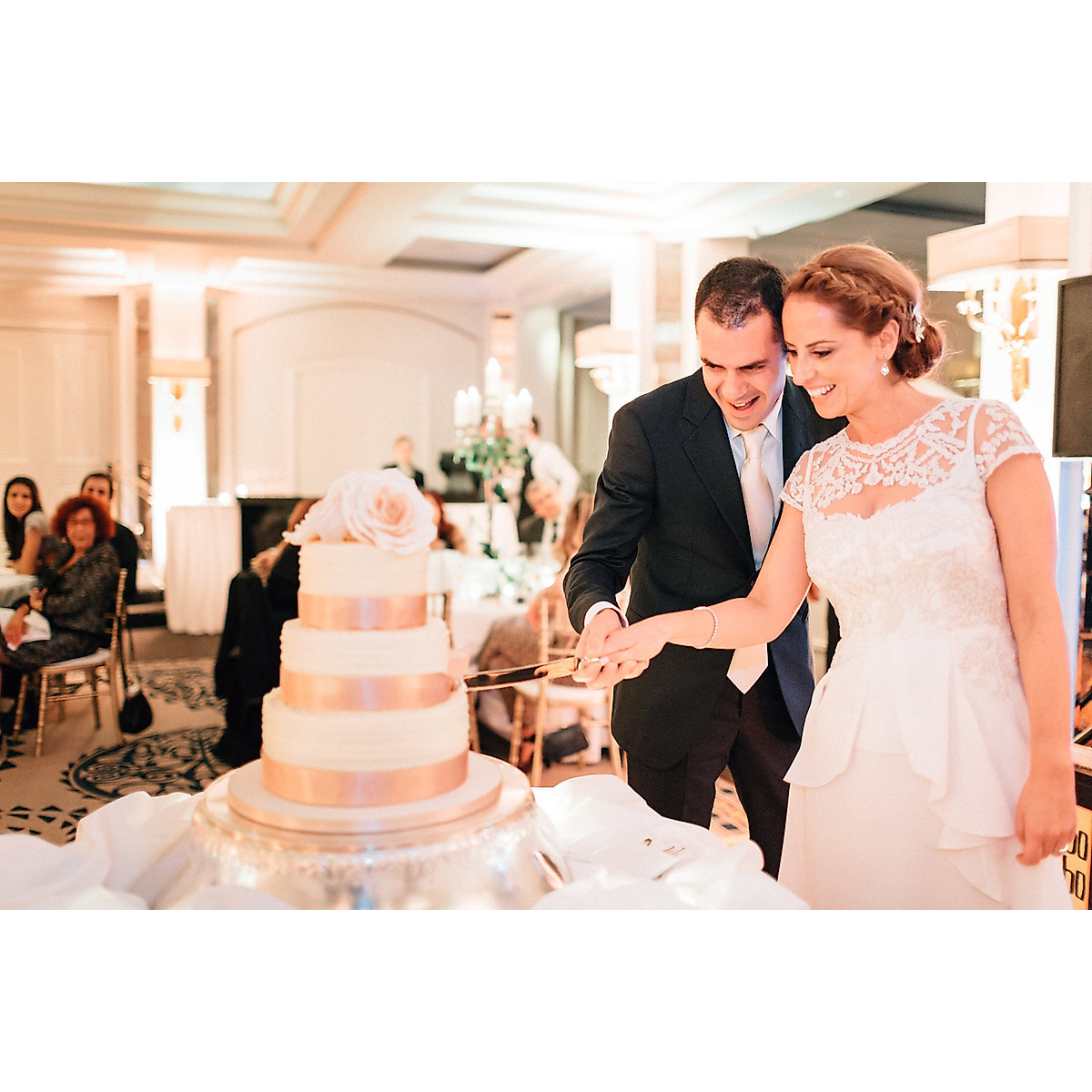 Elegant 2 Piece Cake Server Set 1 Cake Knife and 1 Cake Server 2 Tone Made of Stainless Steel and Beautiful Gold Design Ideal for Weddings, Parties, Elegant Events.