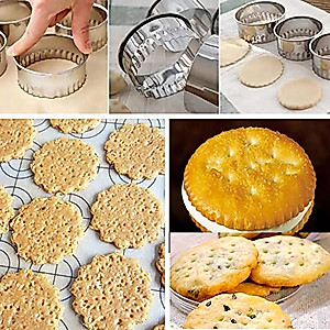 Xoutuo Fluted Edge Round Cookie Biscuit Cutter Set 12, Metal Circle Biscuit Cutters Set, Wave Pastry Donut Doughnut Cutter Set Serrated Round Fondant Cake Cookie Cutters