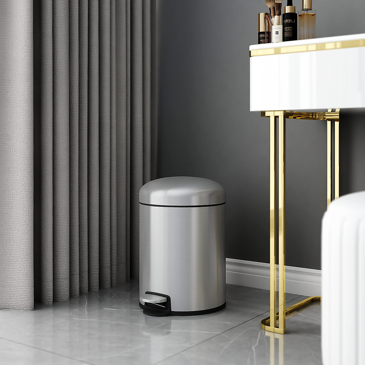 Veelesa 1.32 Gal./5 Liter Stainless Steel Round Step-on Bathroom and Office Kitchen Trash Can