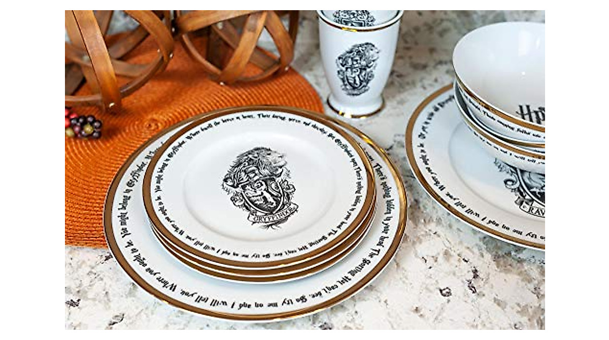 Harry Potter Dinnerware Set - 16-Piece Wizarding Tableware