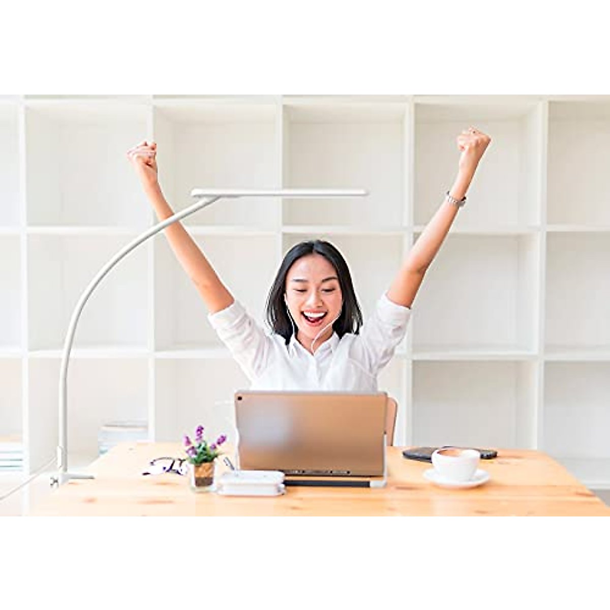 BOLOWEI LED Desk Lamp with Clamp Small White Desk Lamp for College Dorm Room, 6-Level Dimmable 5 Color Modes Swing Arm Daylight Table Lamp Touch Control Home Office Study/Reading/Drawing 10W