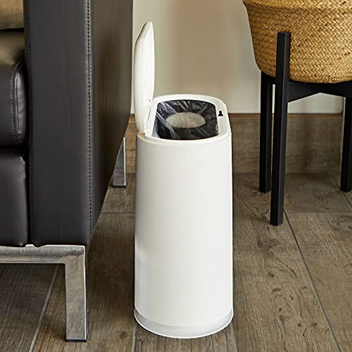 Juvale 2 Gallon Small Garbage Bin with Lid for Bathroom, Bedroom, Office (White, 10L)